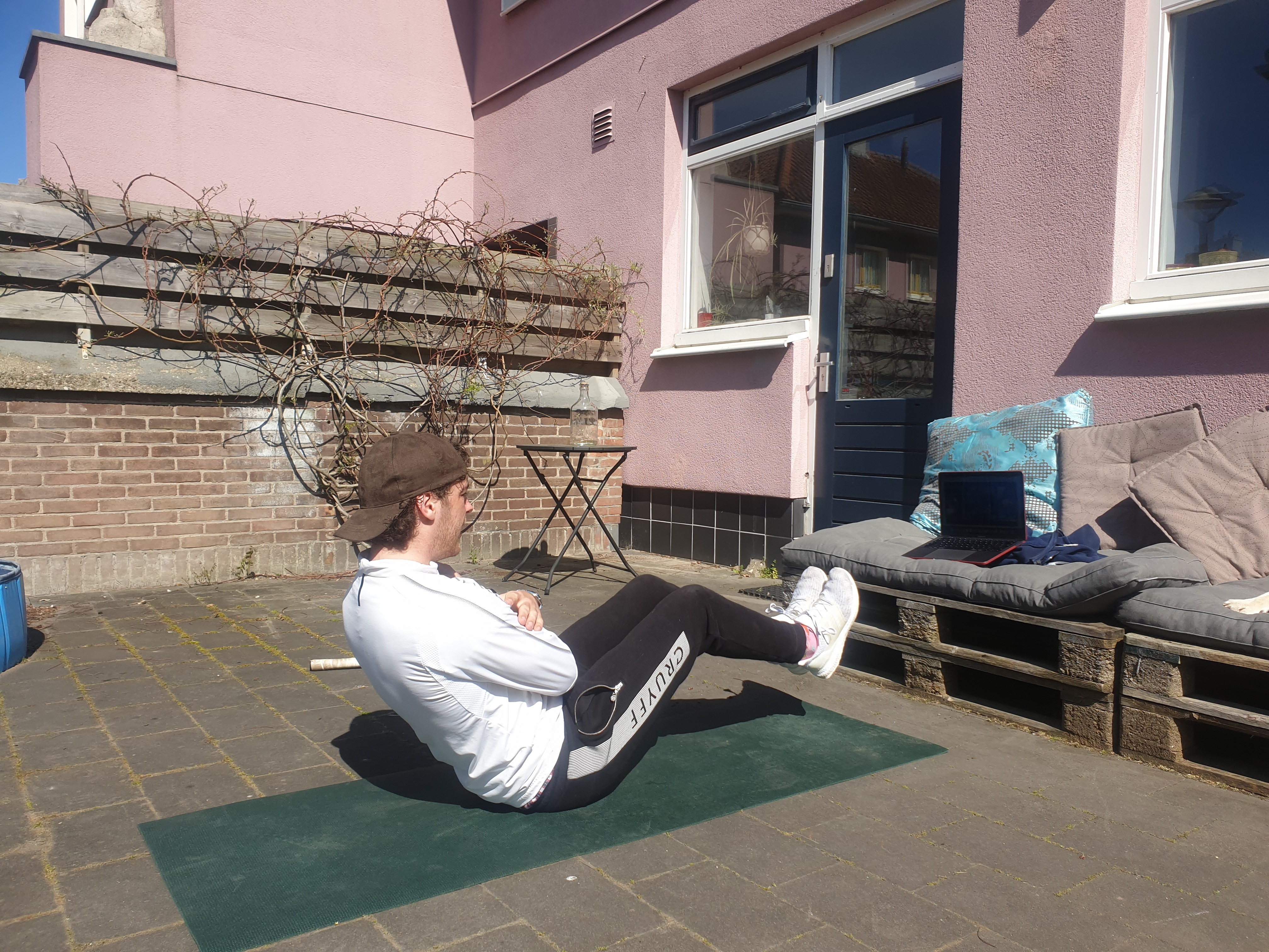 AMHC FIT verblijdt jeugdleden met online hockeytrainingen